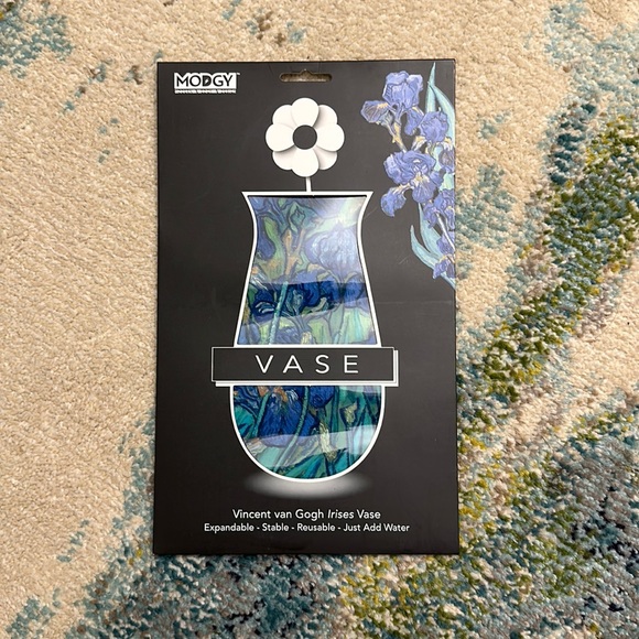 Modgy | Accents | Nwt Vincent Van Gogh Irises Modgy Expandable Vase ...